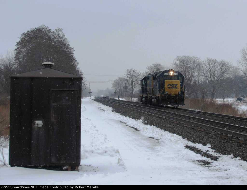 B792 (slug mother CSX 6436 and road slug CSX 2207) arrive at stalled train